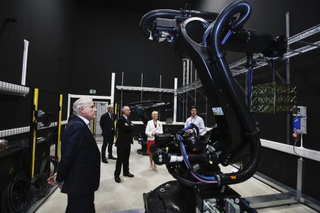 Collaboration the key to science and technology breakthroughs ...